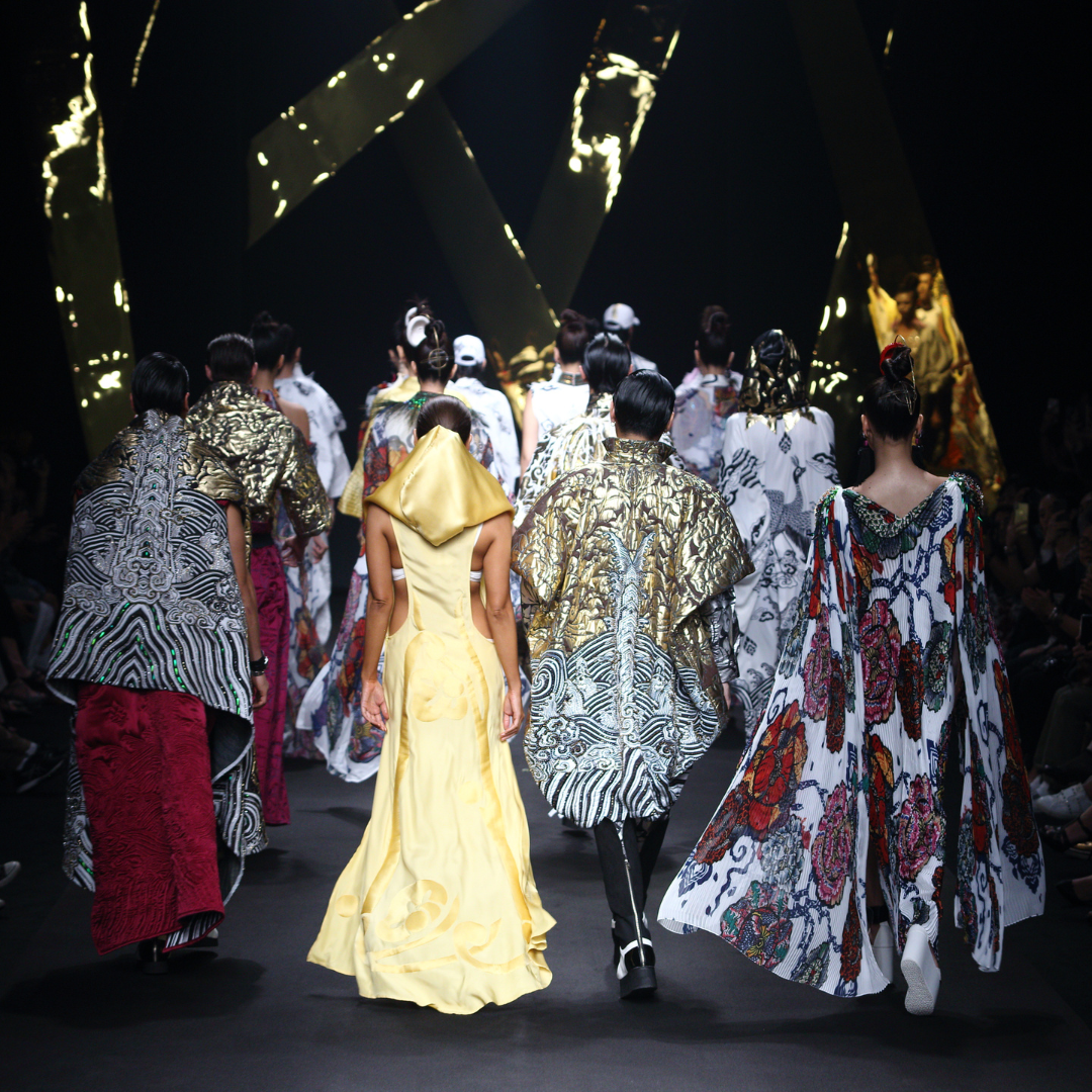 Strange World of Fashion Designers: Why Do They Create Clothes No One ...